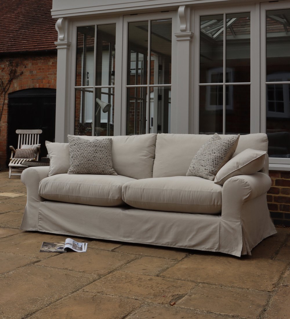 Alexia Armchair – bowerbirds.co.uk